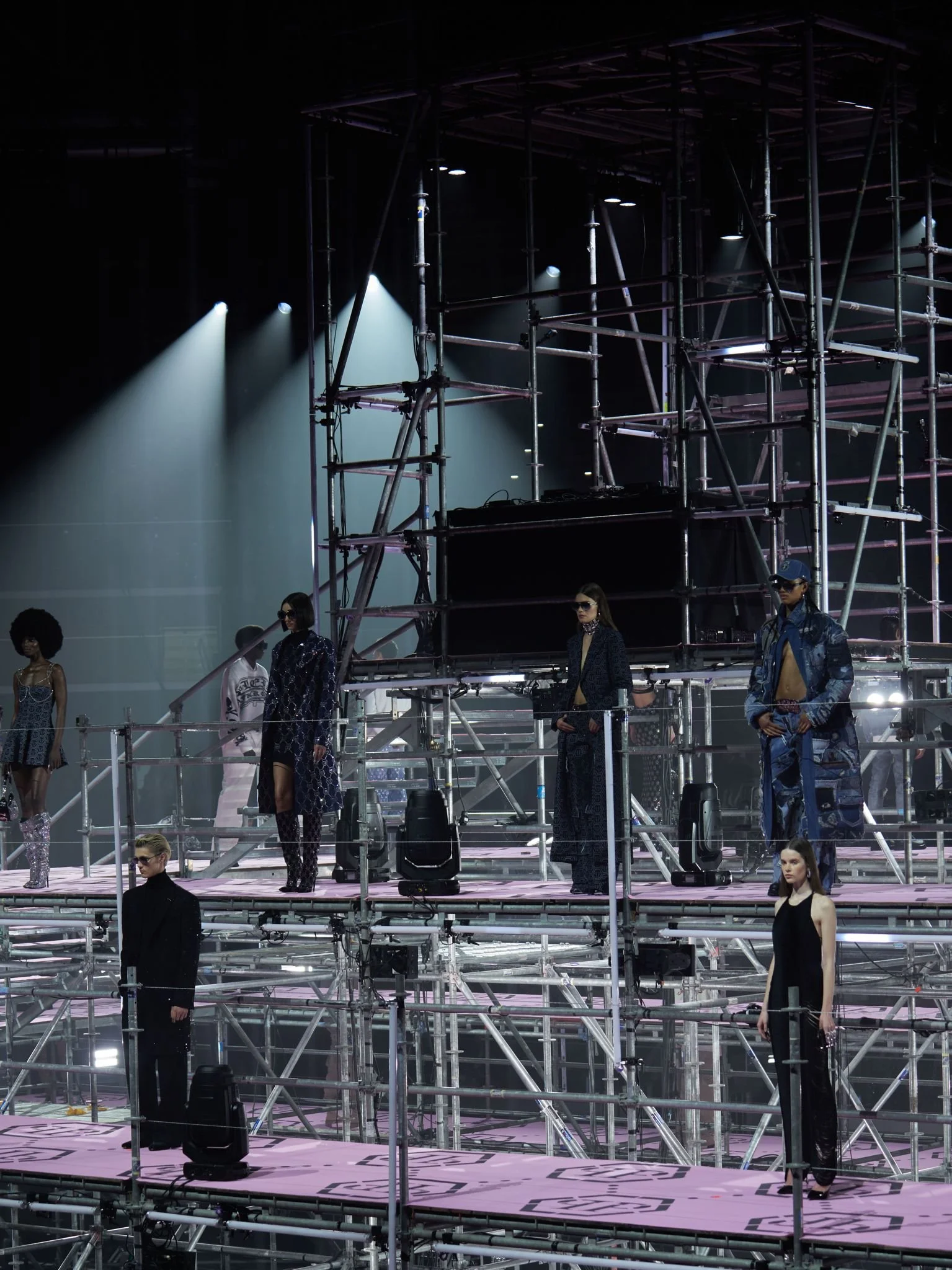 Philipp Plein's FW24 Runway Extravaganza - Avesso Magazine