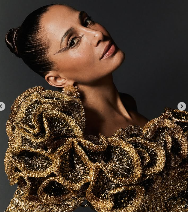 Carnival Style: Where Fun Meets Makeup - Avesso Magazine