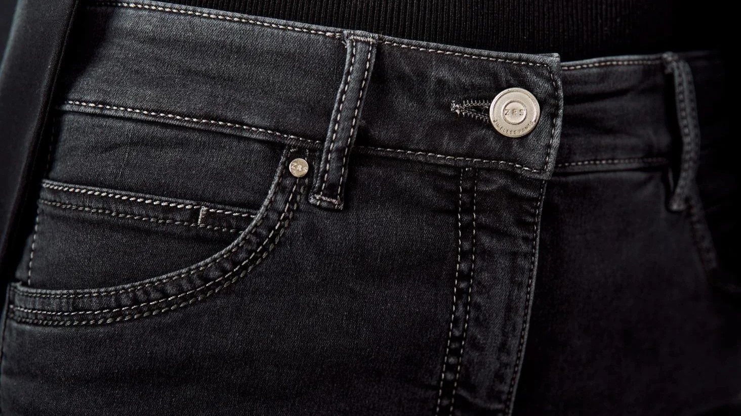 ZRS — Martens Fashion Group