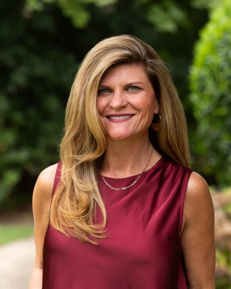 Leslie M. Parker — Alia Wealth Partners