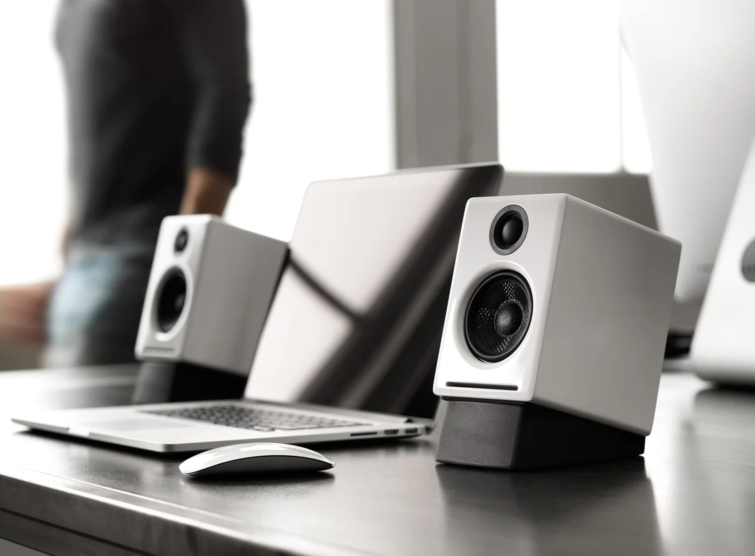 DS1 Desktop Stands — Audioengine