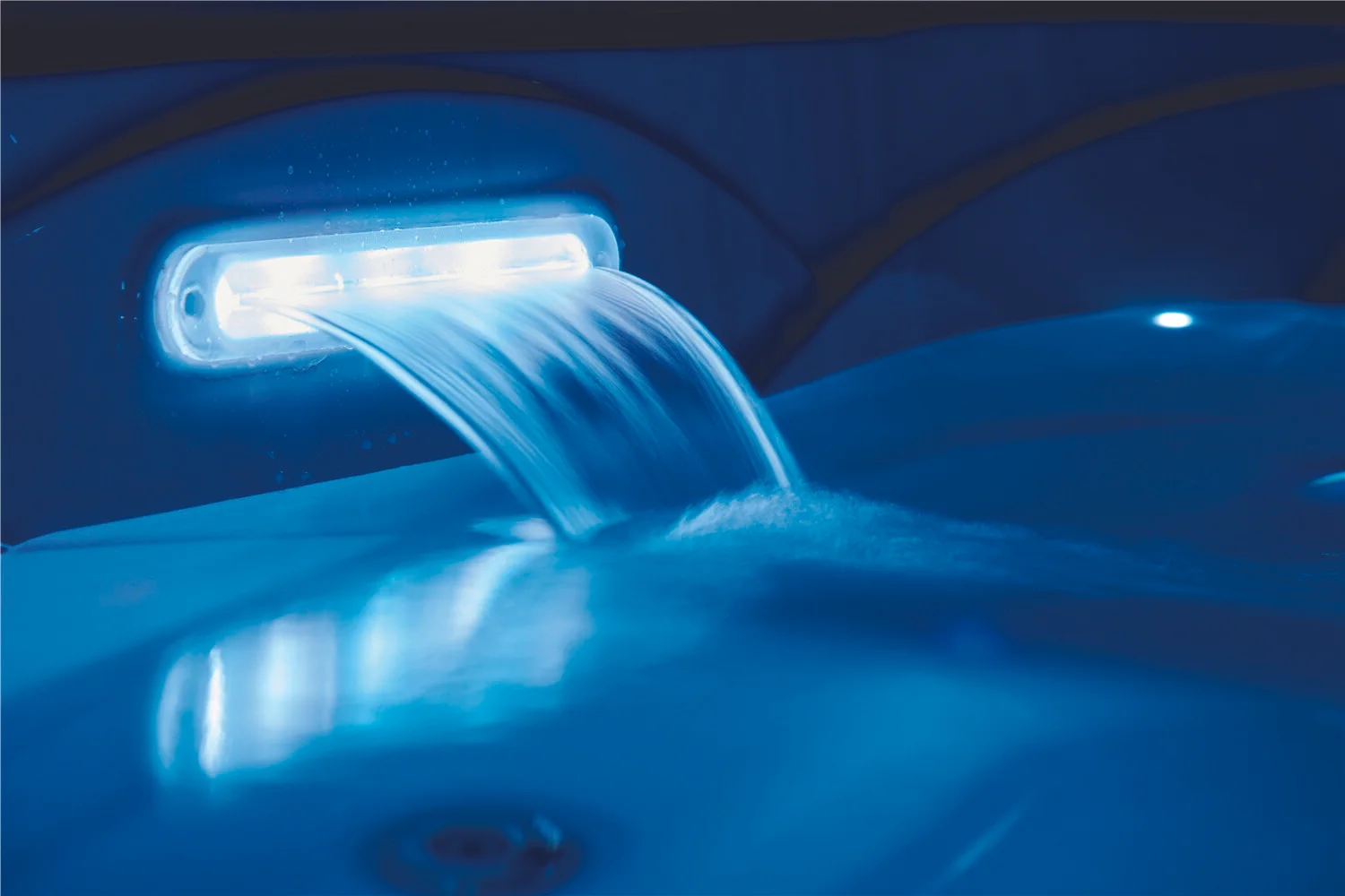 Spa Pools - Indulge in a Premium Spa Pool — Mayfair Pools NZ - Your ...