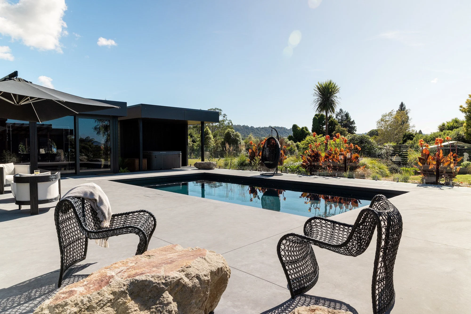 Meticulous Design Choices Make for an effortless Polish — Mayfair Pools ...