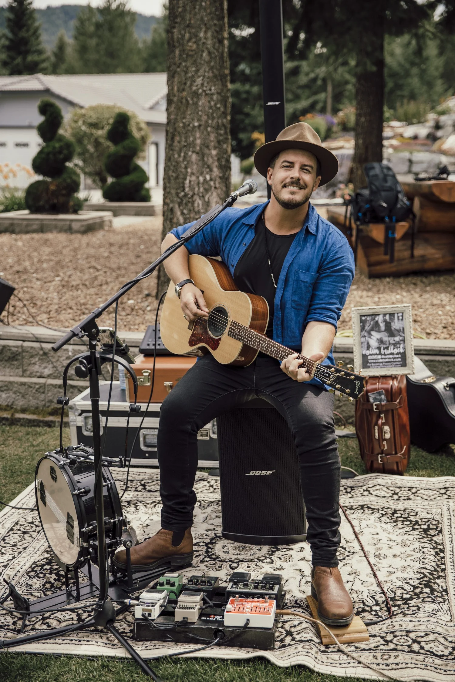 Colin (Singer/Guitarist)