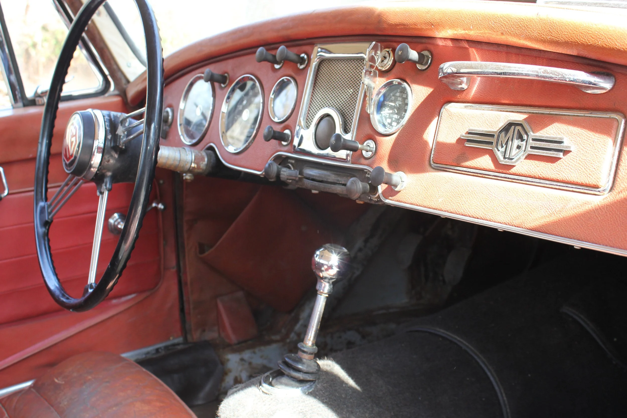 Lot Listing #523 1958 MGA Coupe — Lucky Collector Car Auctions