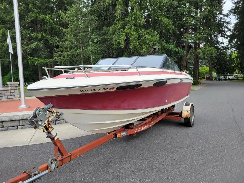 Lot Listing #305 1985 Sun Runner Boat & Trailer* NO RESERVE — Lucky ...