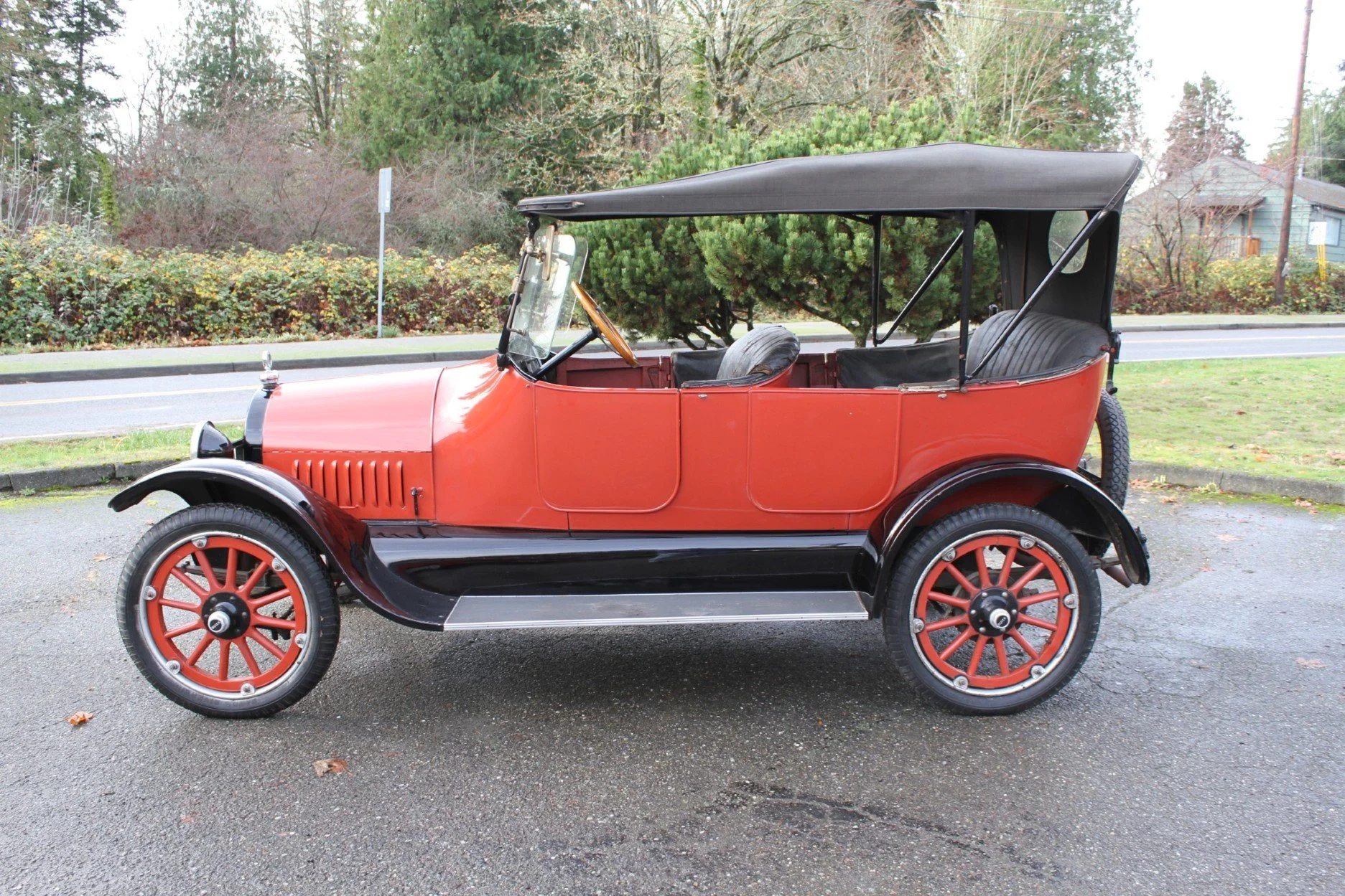 #141 1918 Buick E-35 Tourer — Lucky Collector Car Auctions
