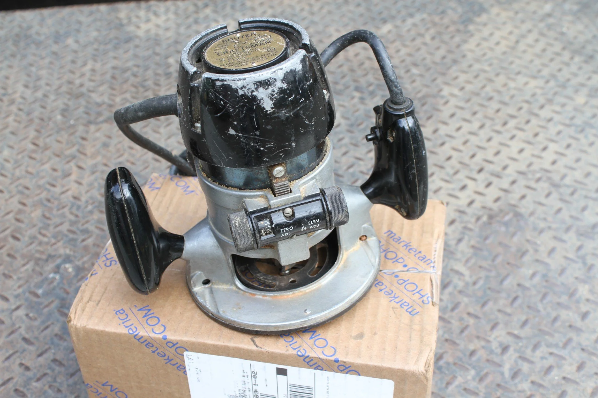 #001 Vintage Craftsman Router — Lucky Collector Car Auctions