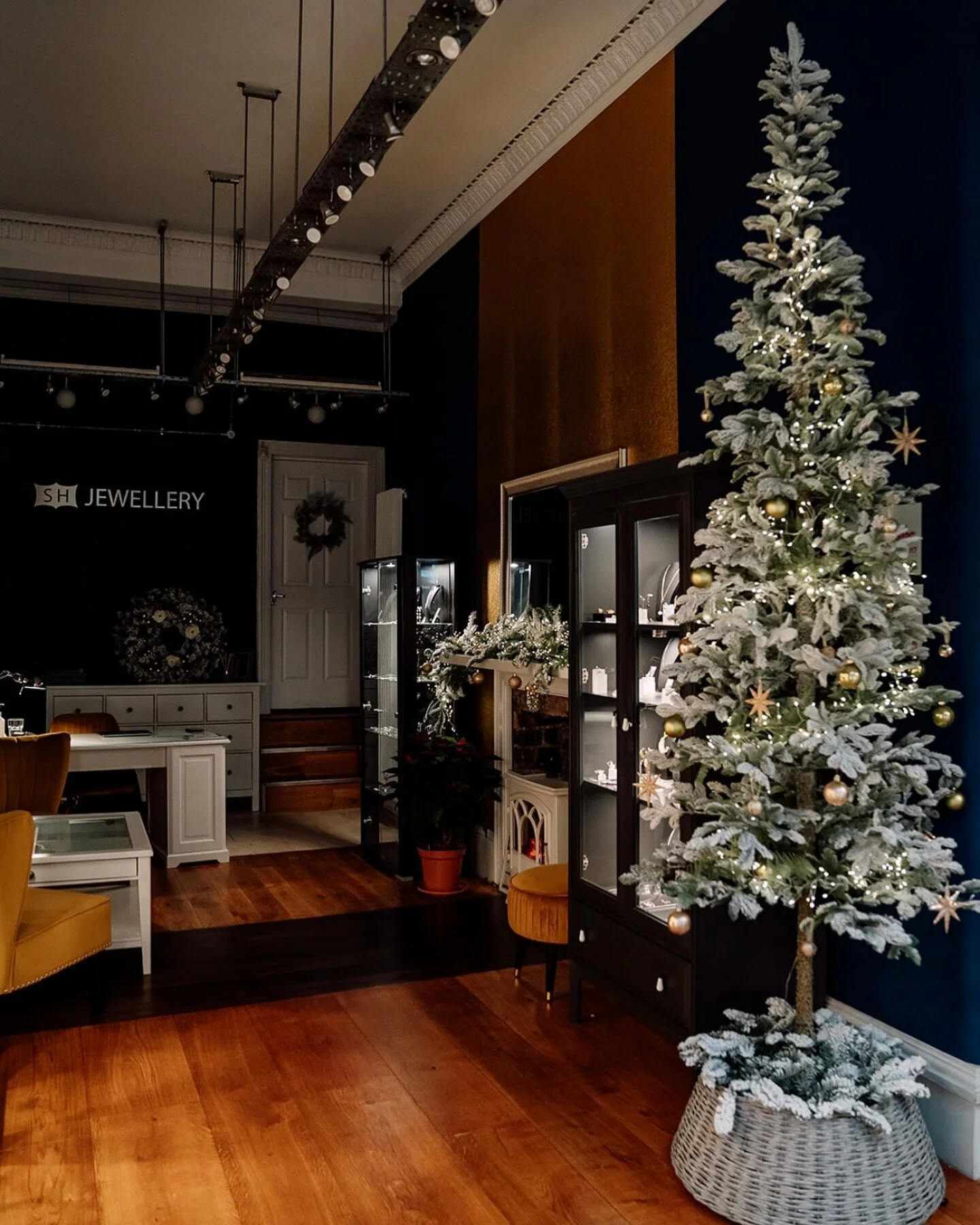 SH Jewellery | Contemporary Jewellery Gallery in Morningside, Edinburgh ...