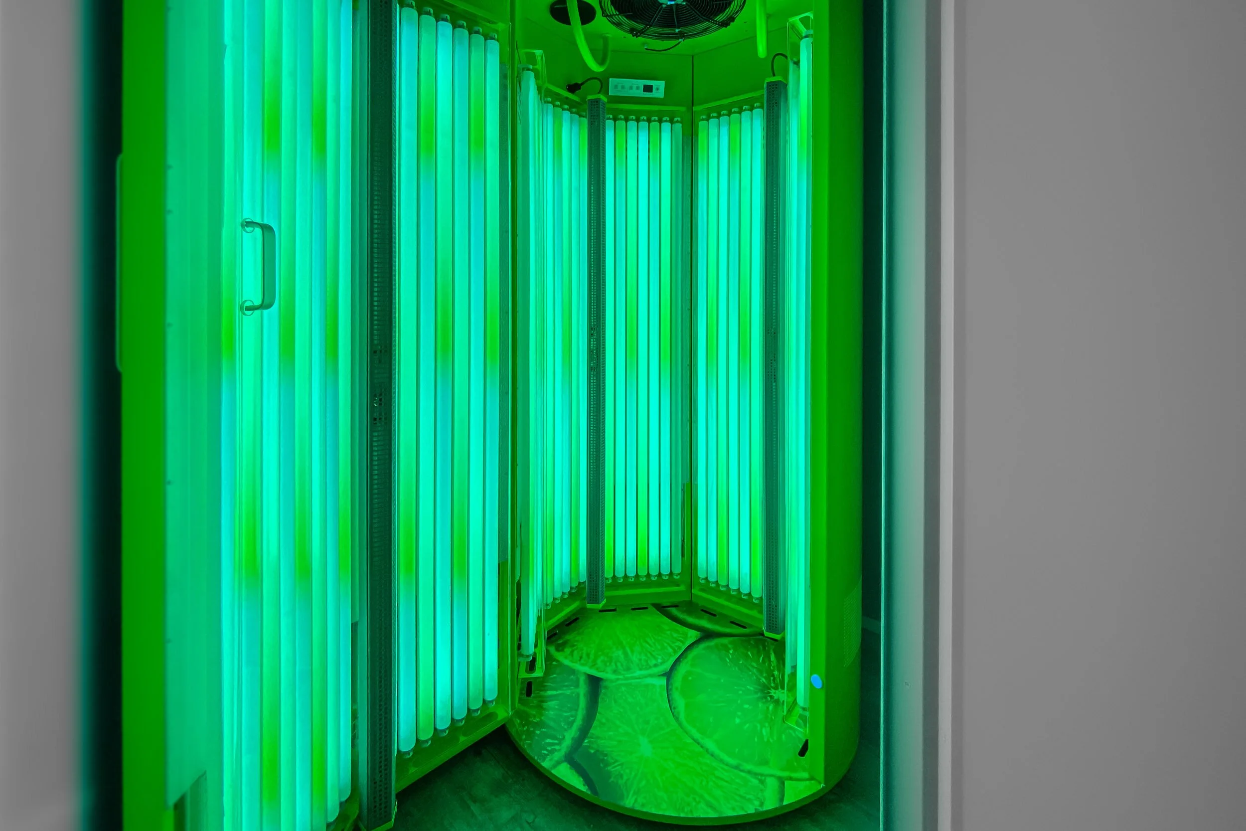 Vertical Solarium — Northern Light Inn