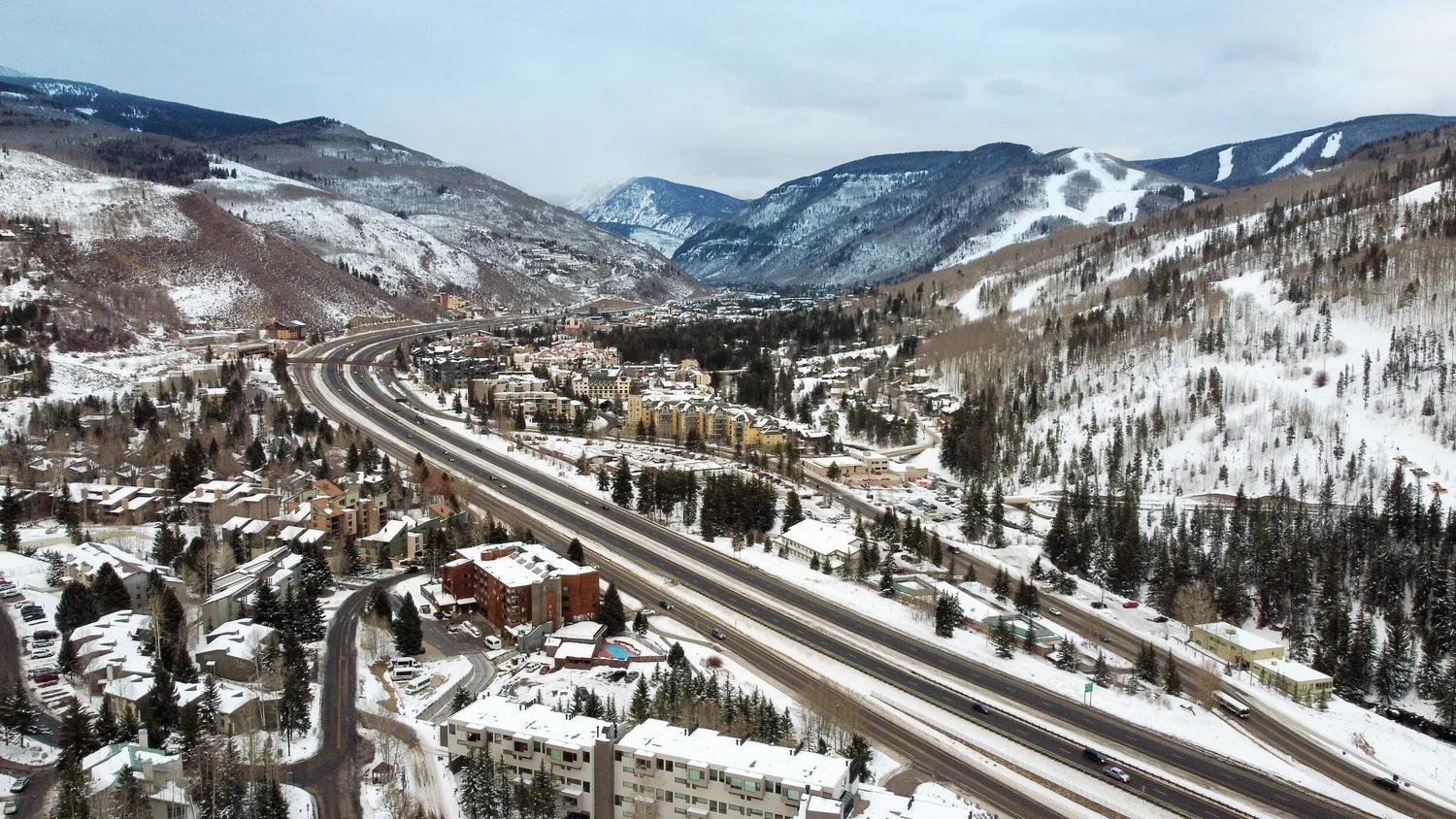 An Outdoor Enthusiast's Paradise: The Ultimate Vail Travel Guide ...