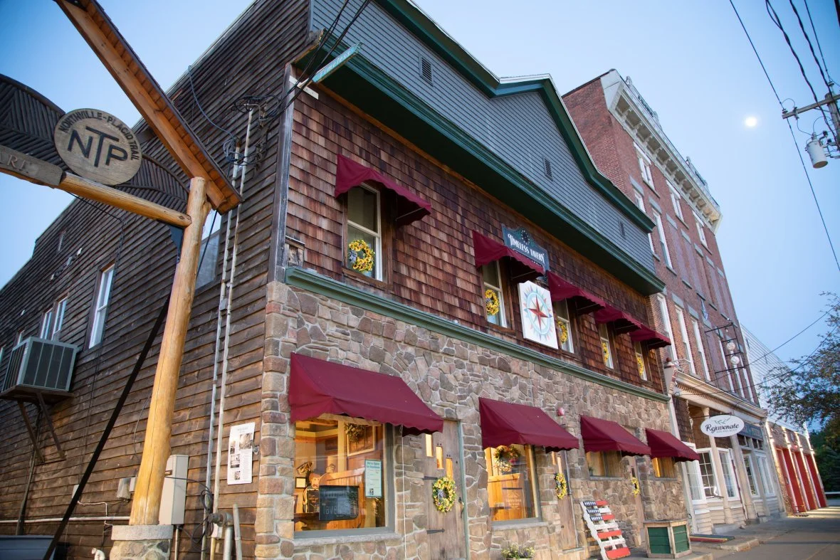 Discover the Spooky Side of New York: Haunted Inns and Dining on the Haunted History Trail ...