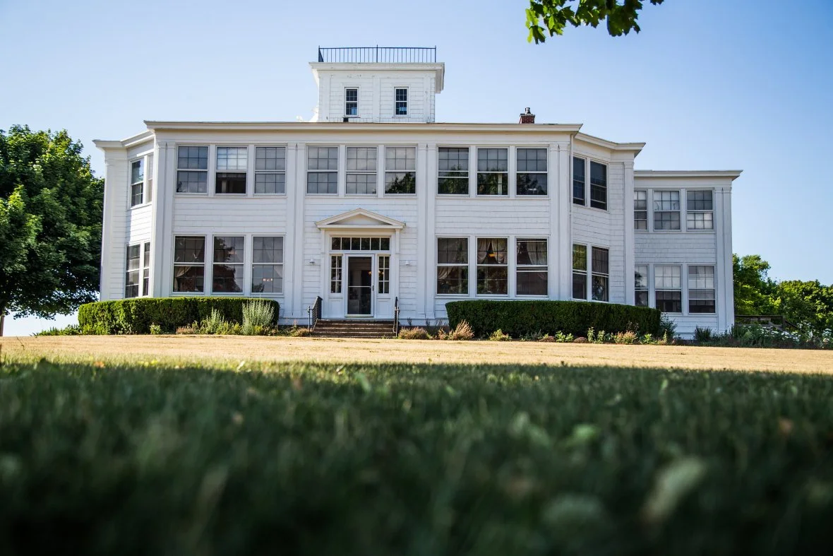 Discover the Spooky Side of New York: Haunted Inns and Dining on the ...