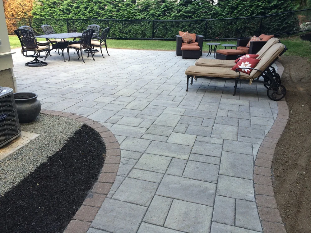 Commercial and Residential Hardscaping Contractor