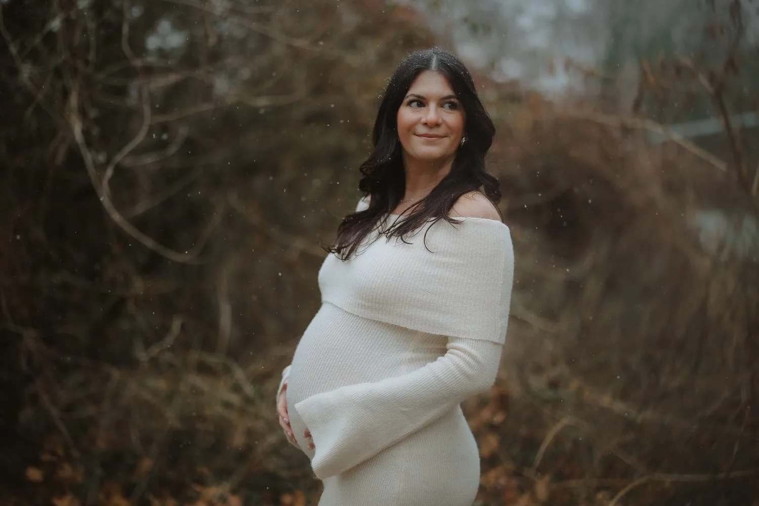 Creative Outdoor Maternity Photos - Ideas + Tips for All Seasons