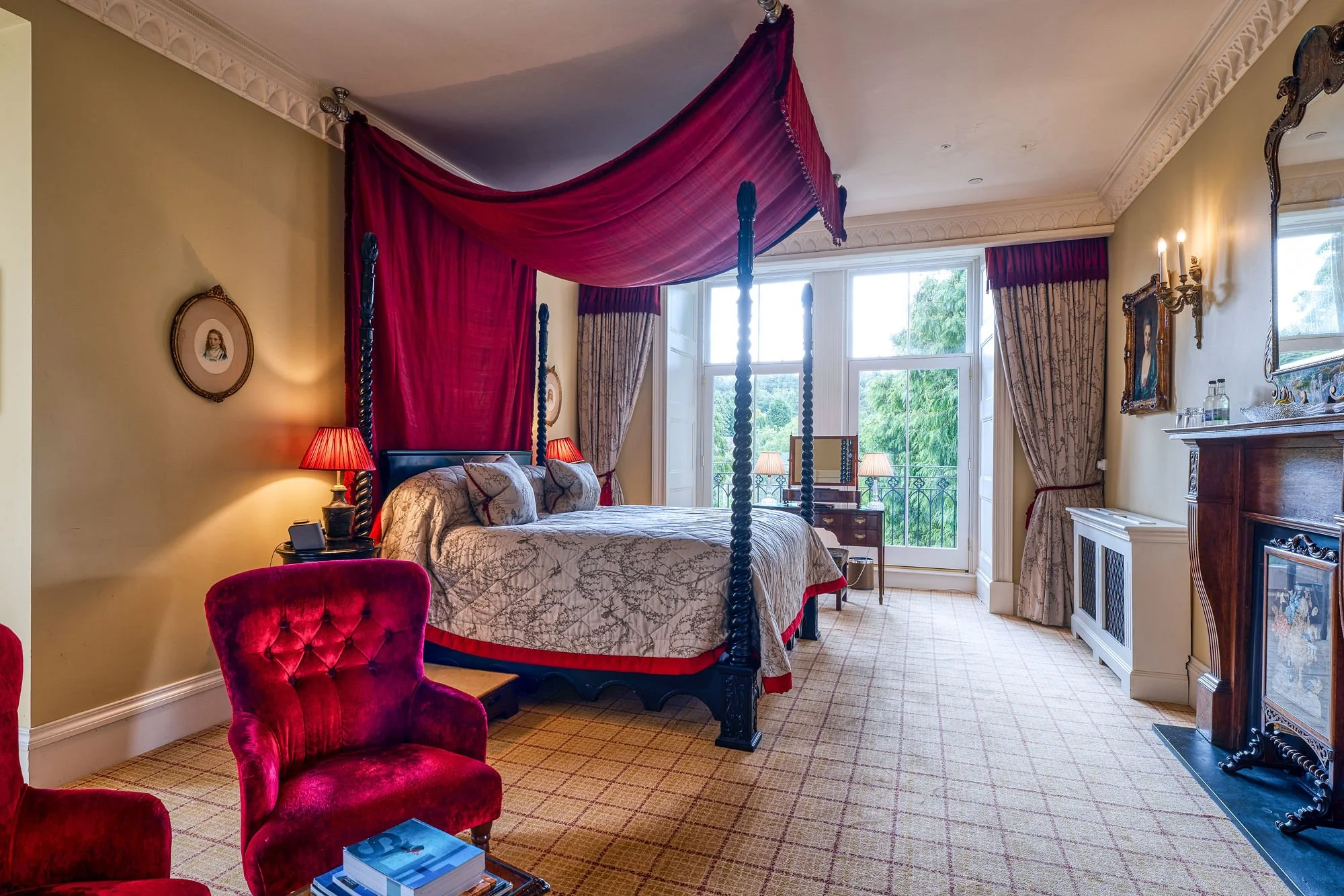 Luxury Romantic Hotel Suite in Scotland | Crossbasket Castle