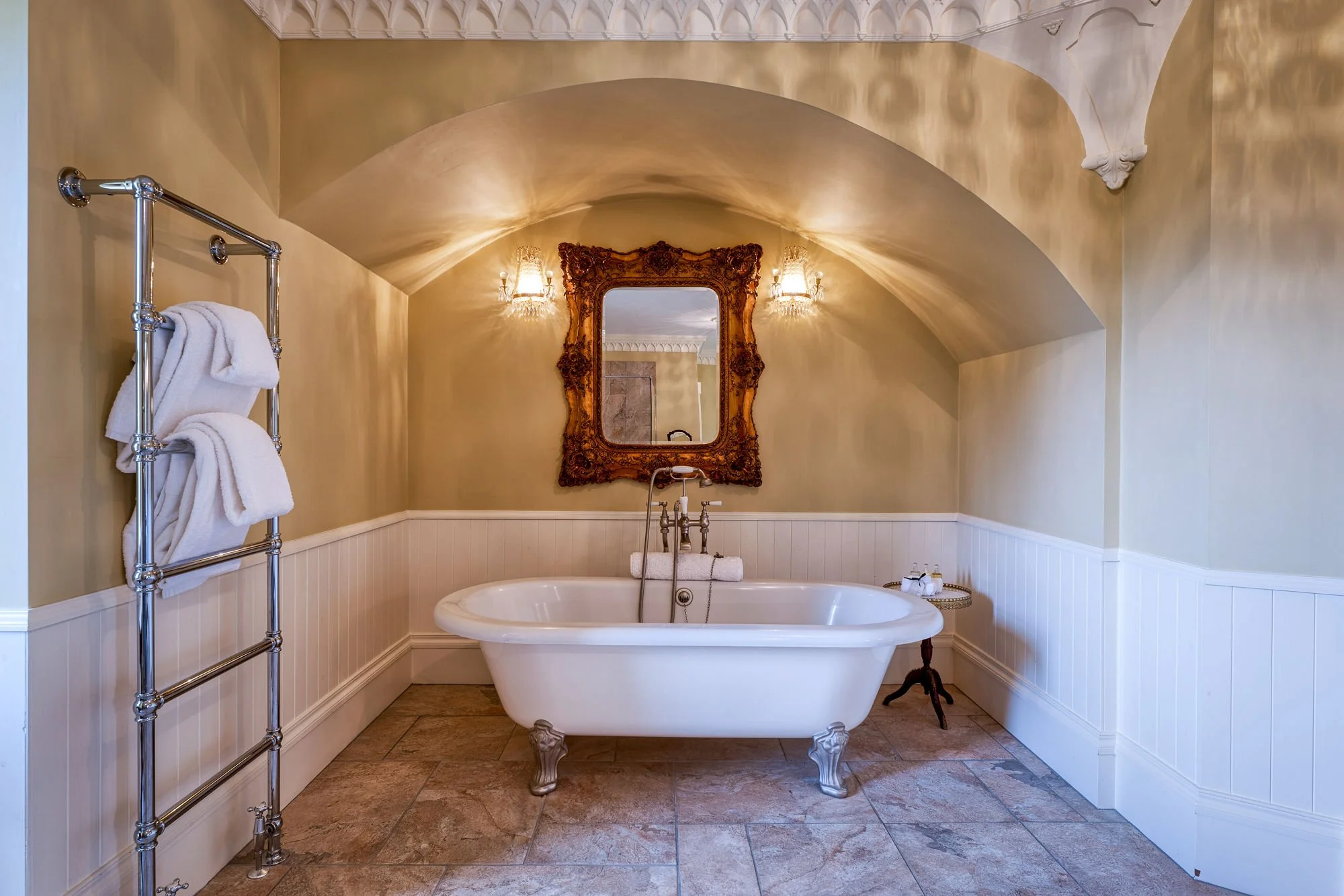 Luxury Romantic Hotel Suite in Scotland | Crossbasket Castle