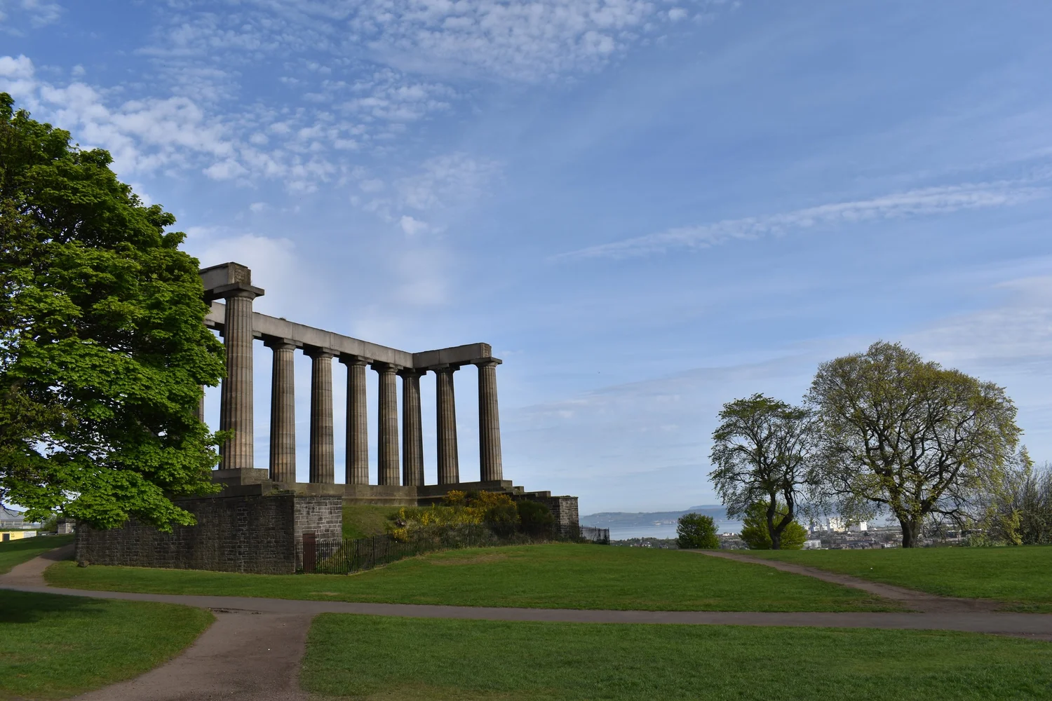 The best places to stray, sleep, and eat in Edinburgh Scotland. — stray ...