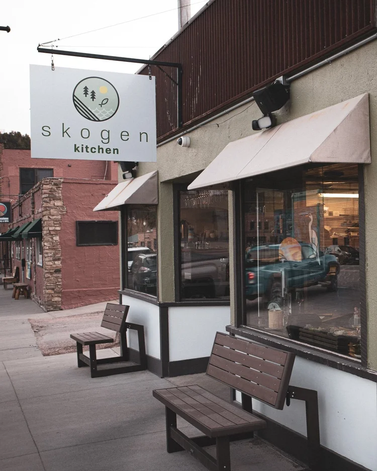 Contact 1 — Skogen Kitchen