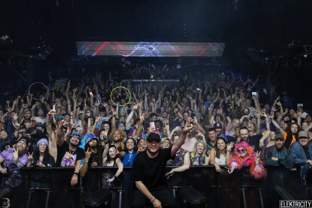 09-09-23 Caspa + ALLEYCVT - Fans in Frame — ELEKTRICITY