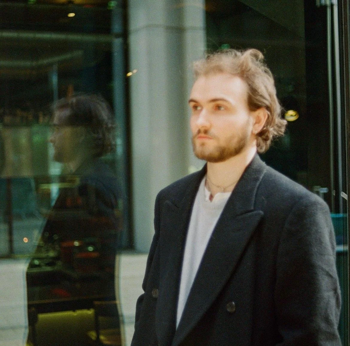 Luxurious House Music: Music That Puts You In The Mood — Music & Money