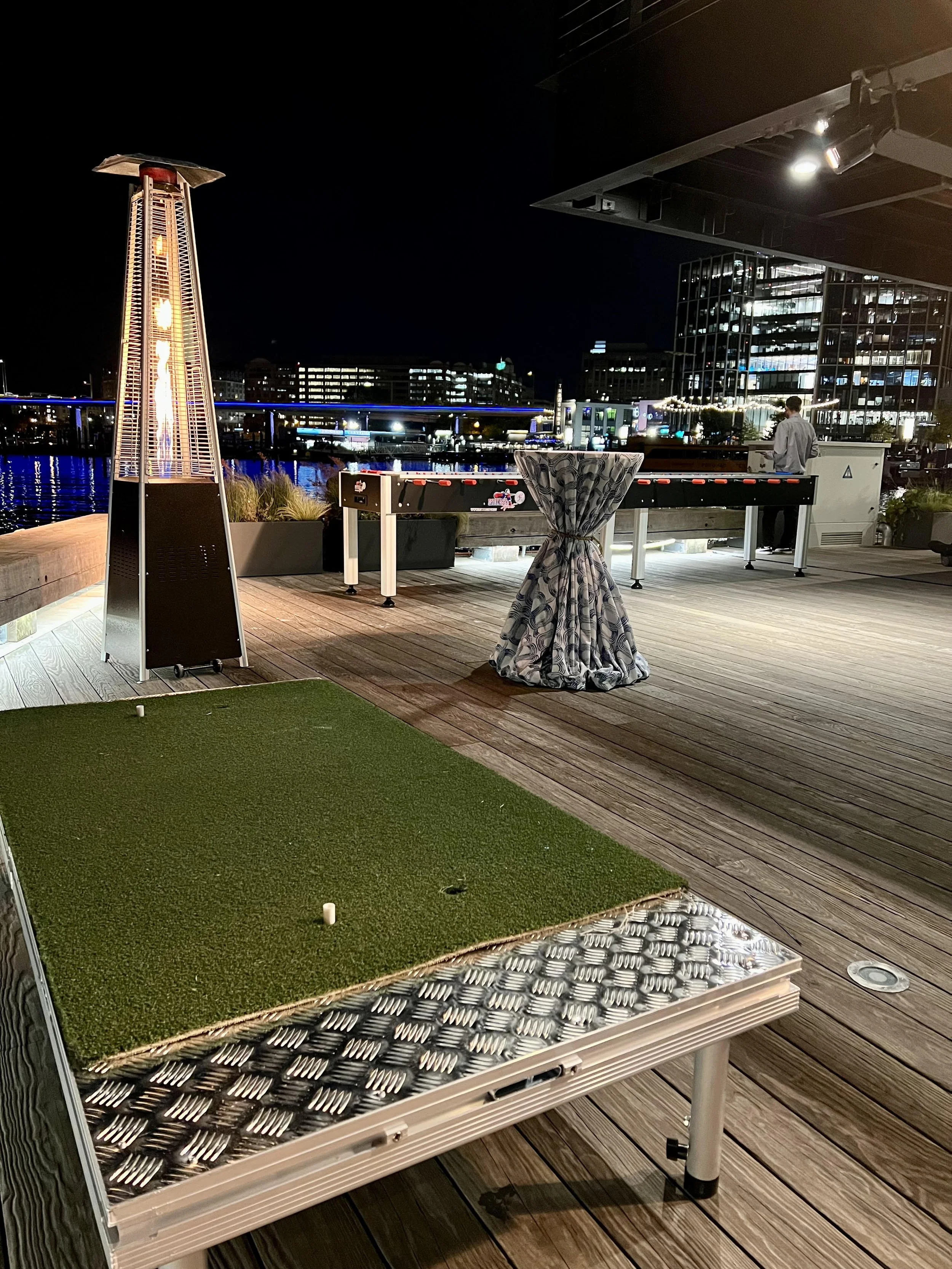 Pop-up waterfront driving ranges for your event