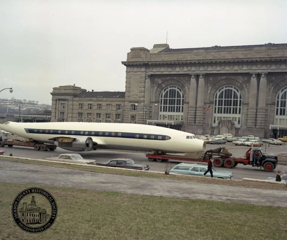 Flight 42 Cocktail Lounge: Kansas City's Hidden Aviation Gem — KC Yesterday