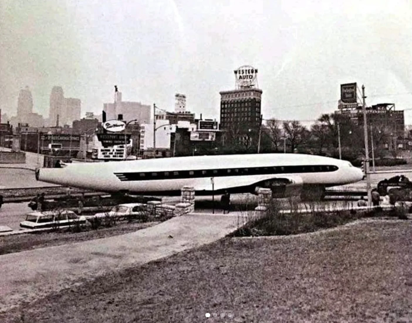 Flight 42 Cocktail Lounge: Kansas City's Hidden Aviation Gem — KC Yesterday