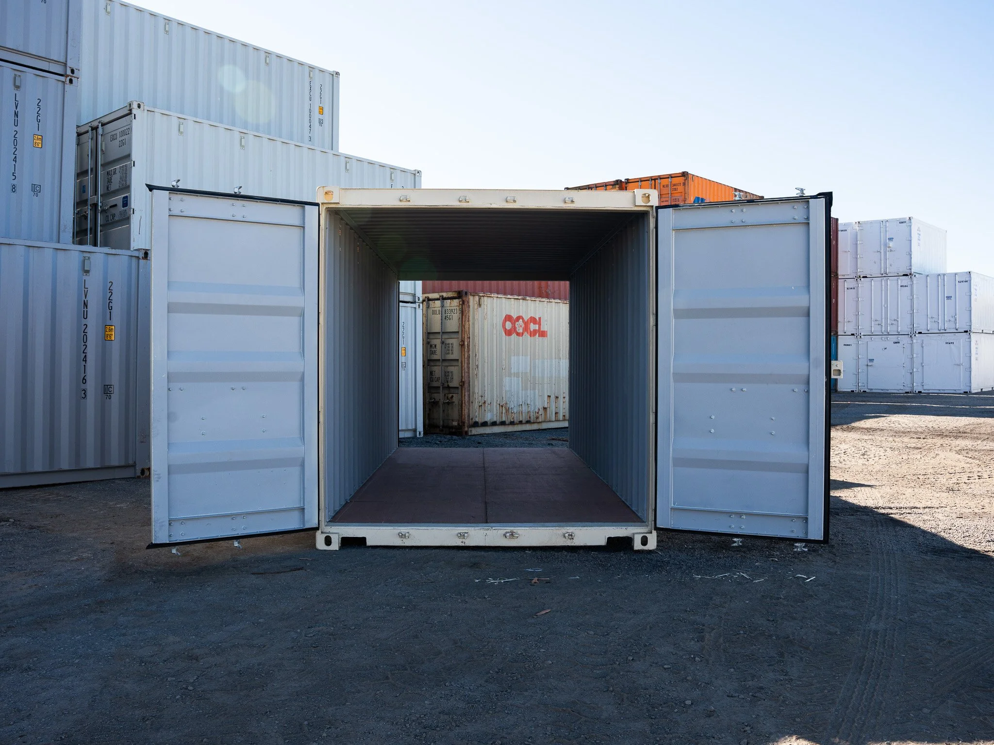 20′ Double Door Double Side Door Container – MUCMV
