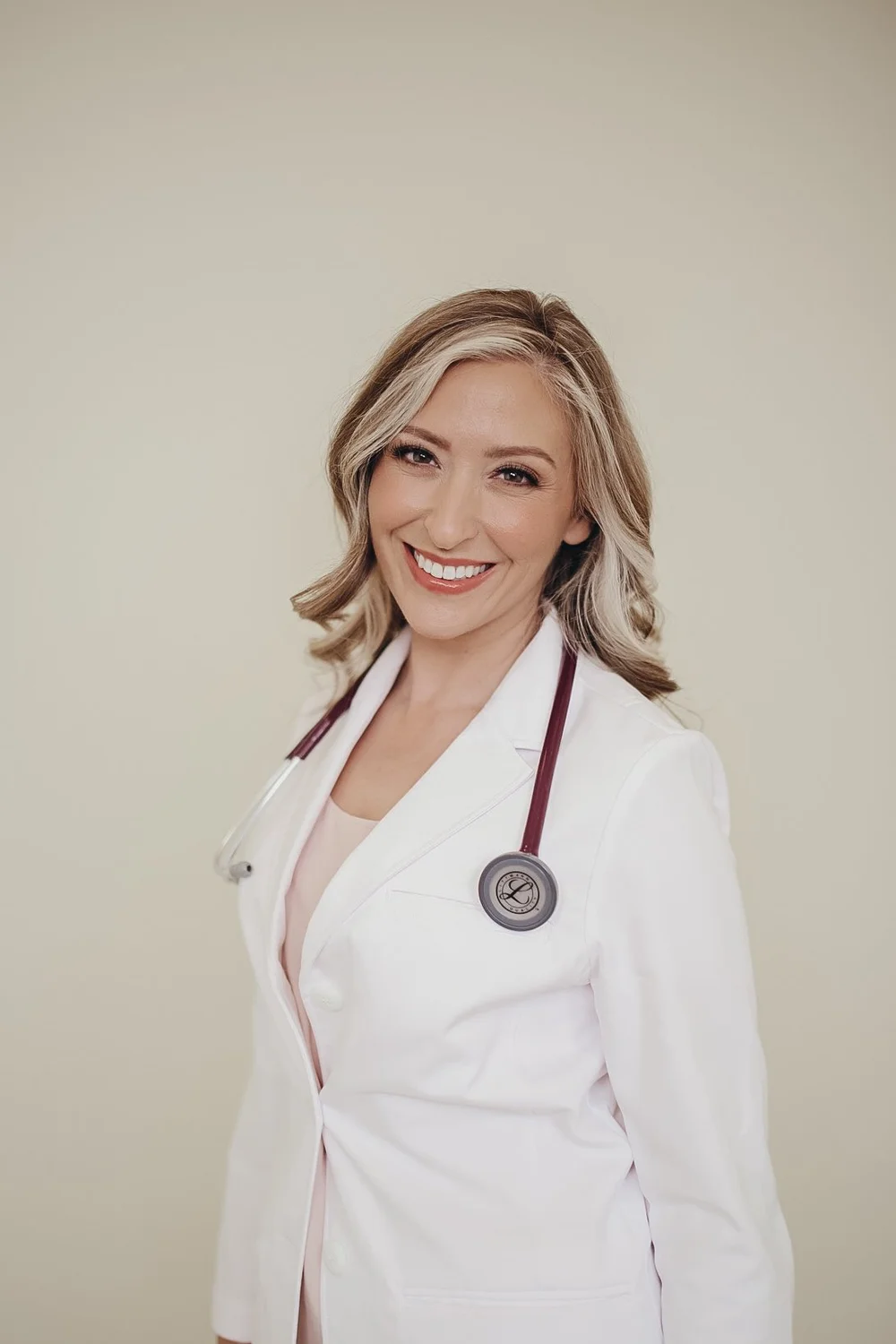 About — Dr. Raquel Espinol