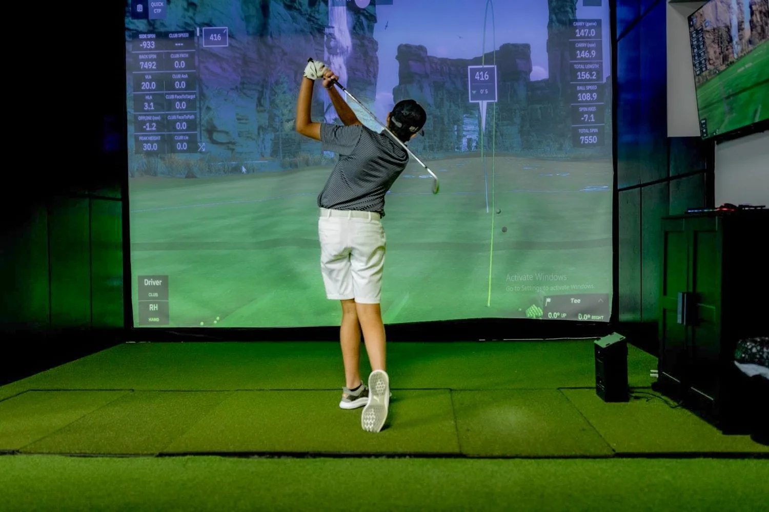 Golf Lessons Near Me | Expert Indoor Golf Classes at LevelUp Golf ...