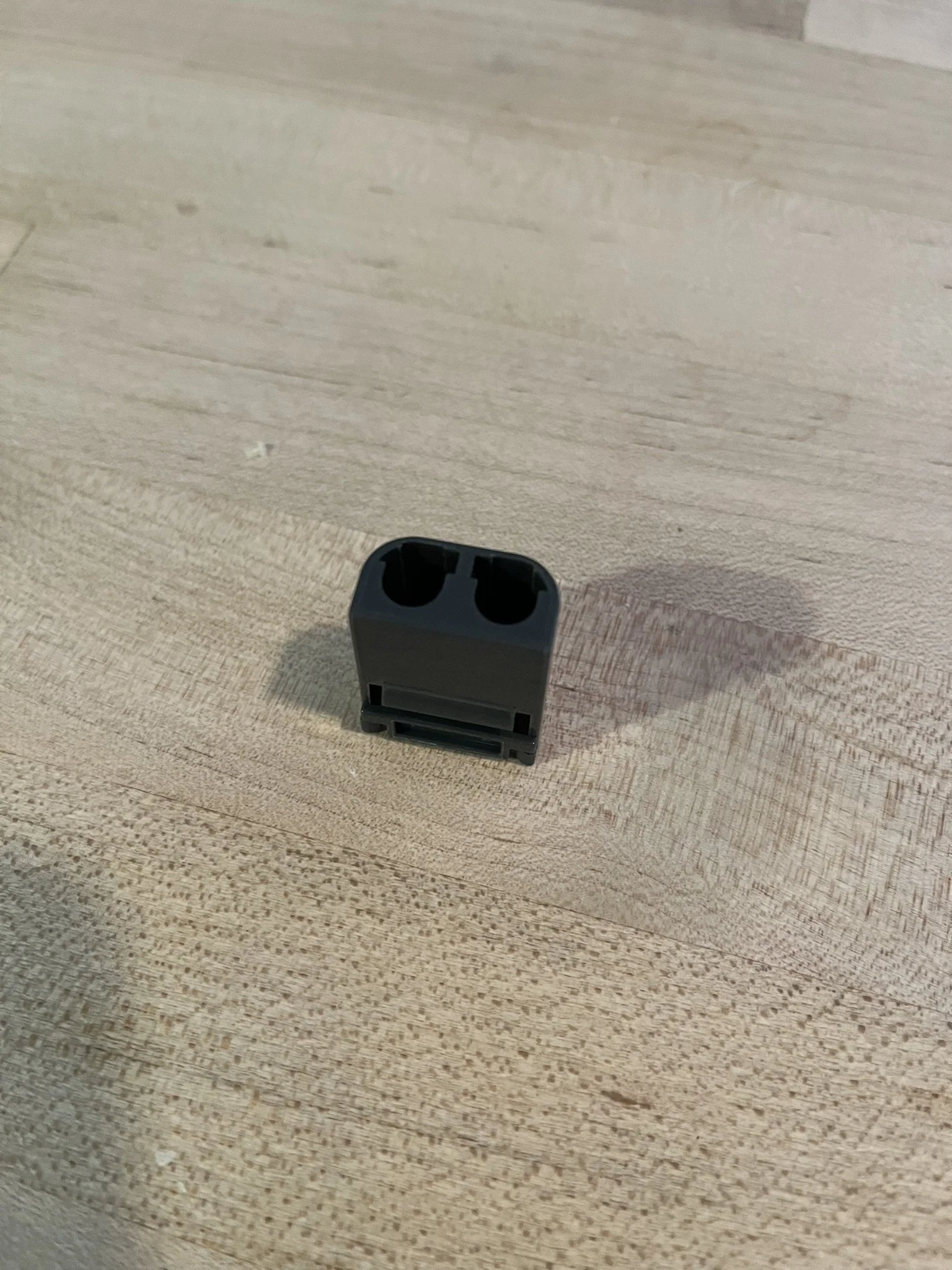 "Splash Proof" Connector Terminal - Female (Crimp-on) — Modern Classic SAAB