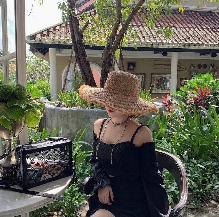 About 1 — Emily Luo