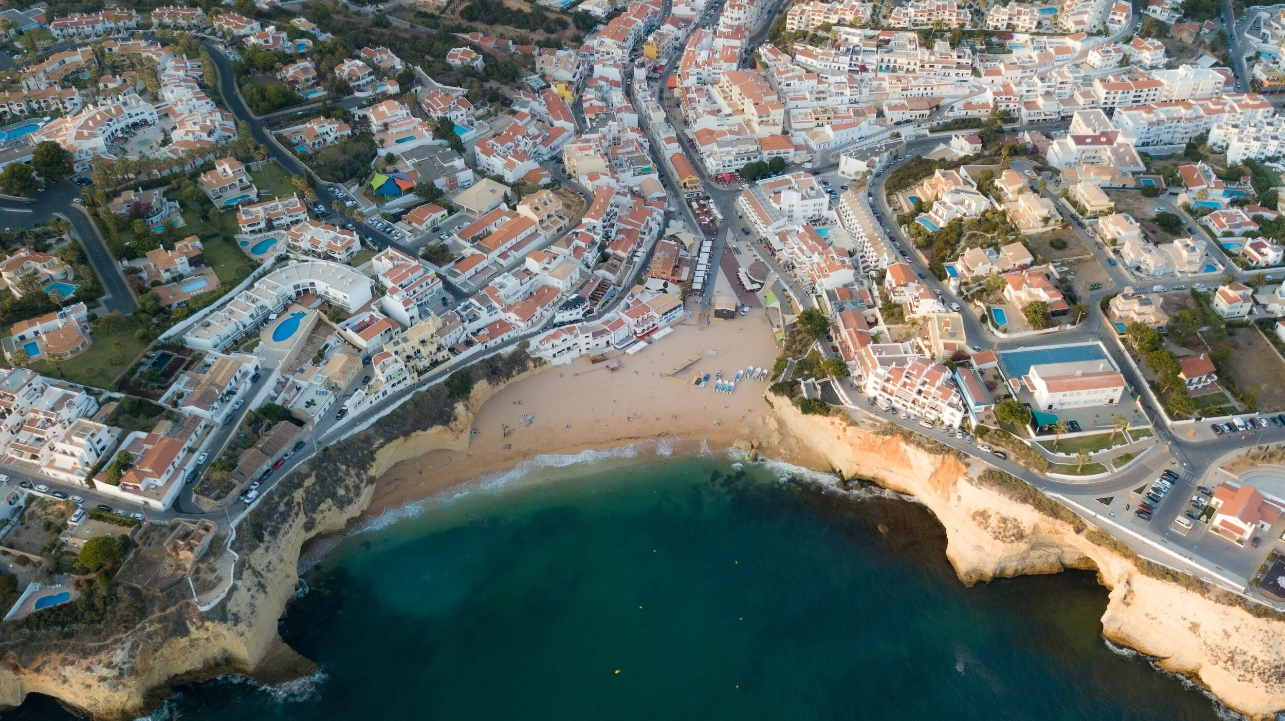 D7 Visa Portugal - The Ultimate Guide for Expats and Retirees | Portugalxpert