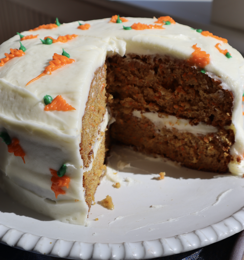 Moist Double-Layer Carrot Cake with Cream Cheese Frosting (Easy ...