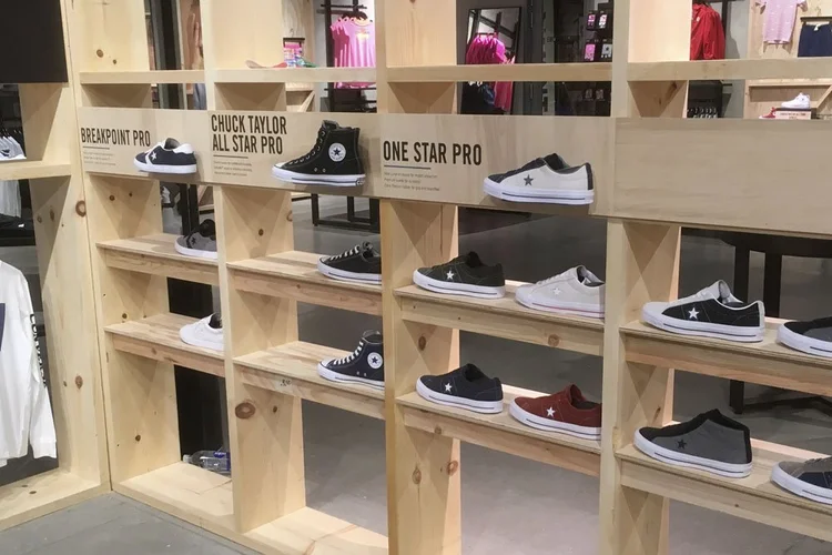 How To Enhance the Retail Experience with Stylish Shoe Displays