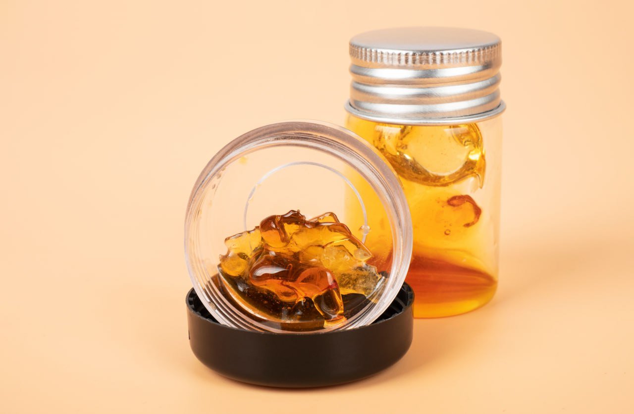 Is THC Distillate Safe? - Evaluating the Risks and Benefits