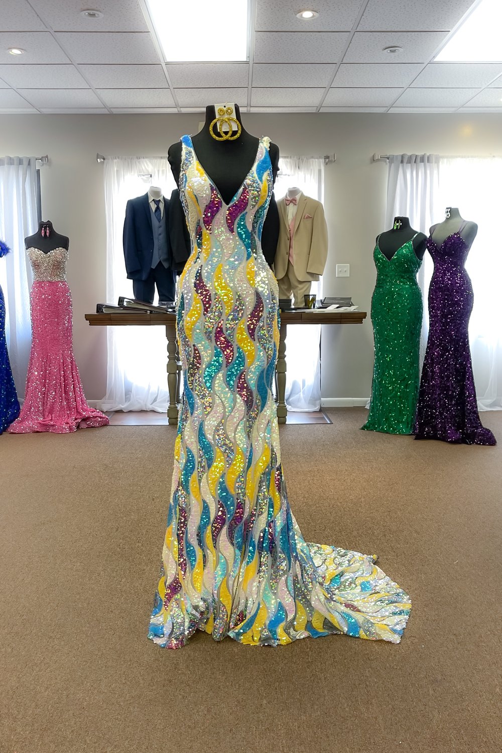 The Grand March Has Wedding and Prom Dresses in Poplar Bluff.