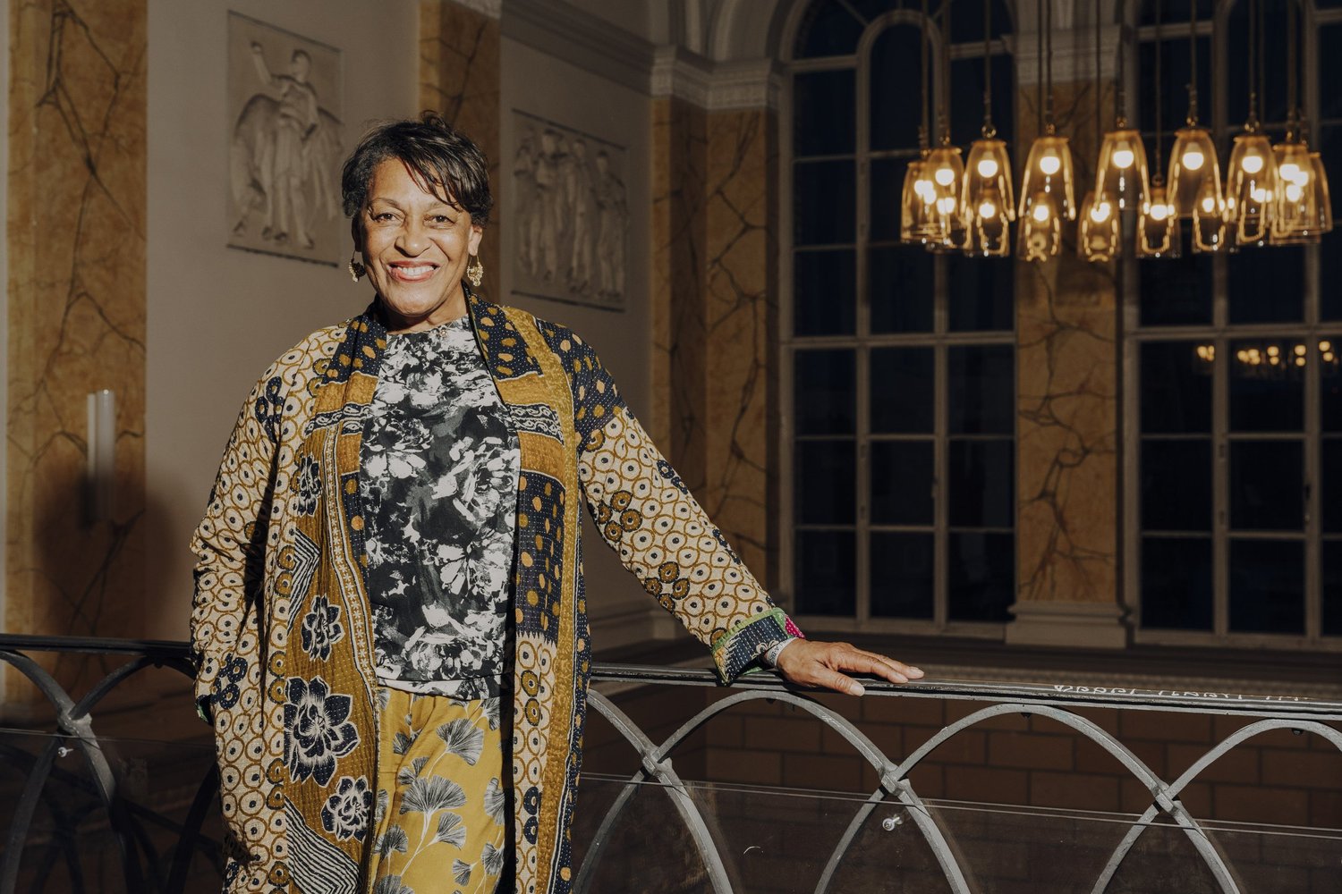 Biography — Carrie Mae Weems