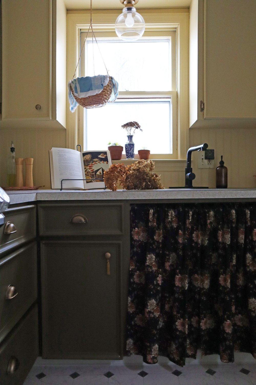 An Artist’s English Country Kitchen Makeover — Nelson Art & Design Co.