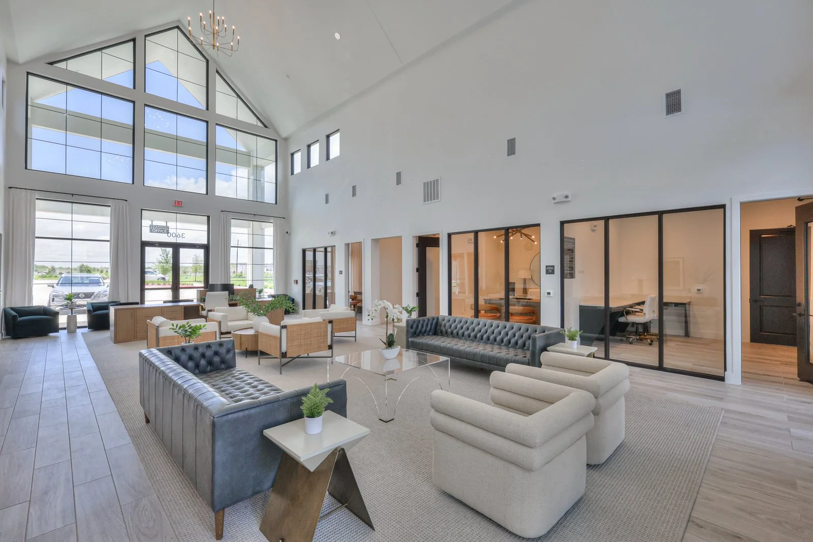 Gallery — 3600 Capitol View Apartments | Austin, TX