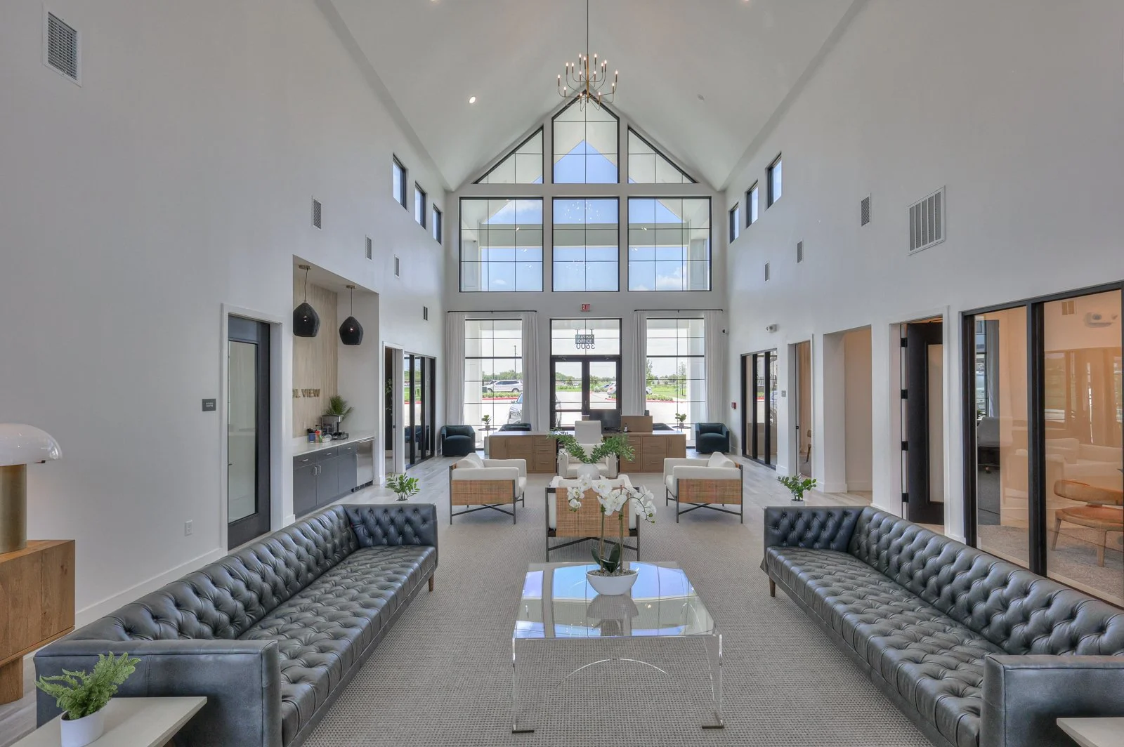 Gallery + Virtual Tours — 3600 Capitol View Apartments | Austin, TX