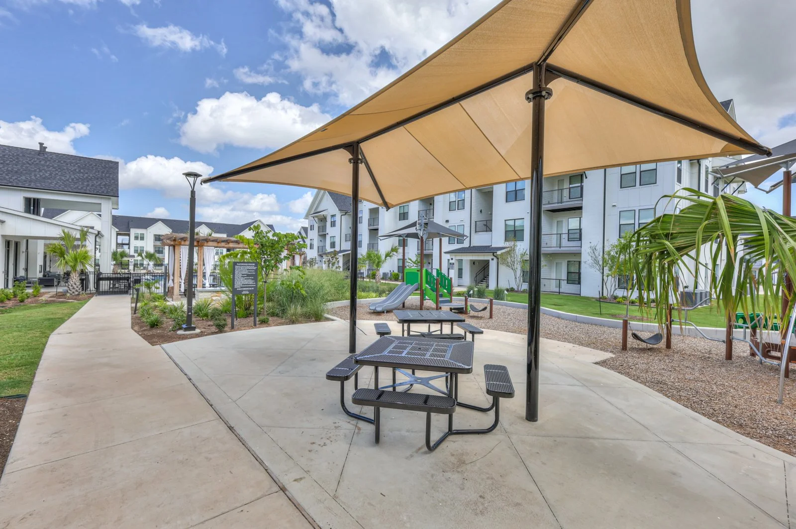 Gallery — 3600 Capitol View Apartments | Austin, TX