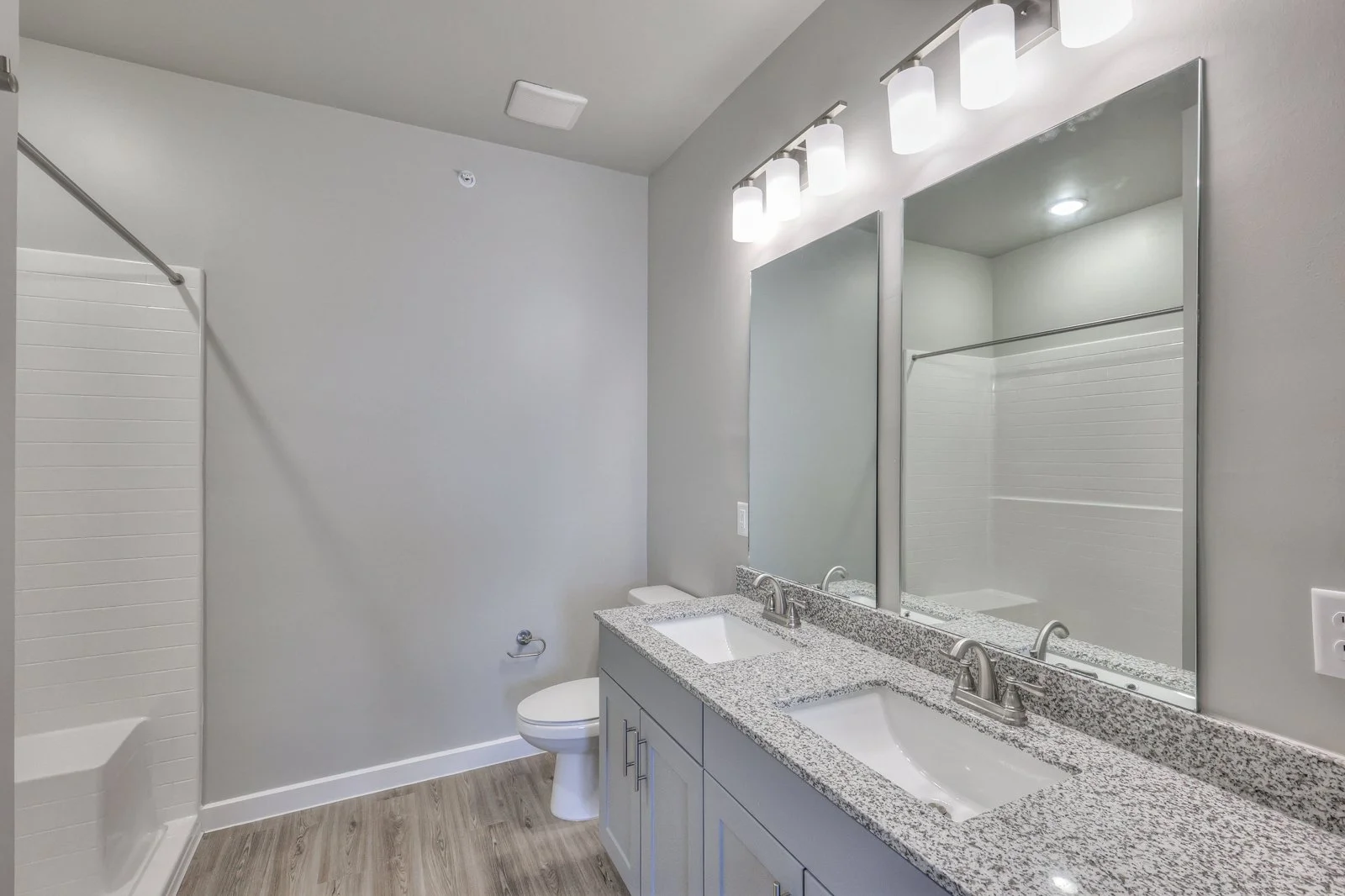 Gallery + Virtual Tours — 3600 Capitol View Apartments | Austin, TX