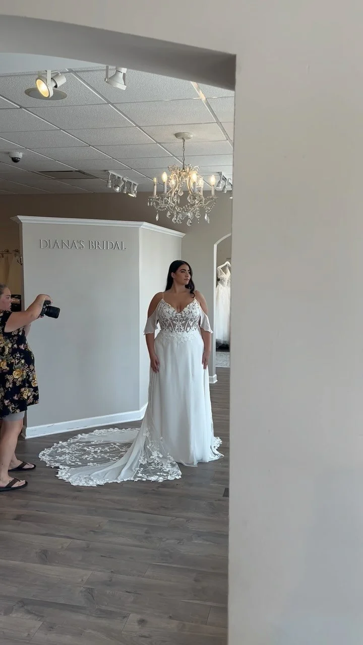 Martina Liana — Diana's Bridal