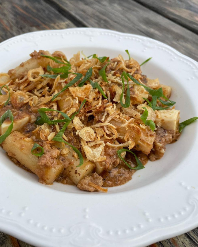 Mud Hen Water - Outdoor Dining — Hawaii Currents | A Guide for Modern ...