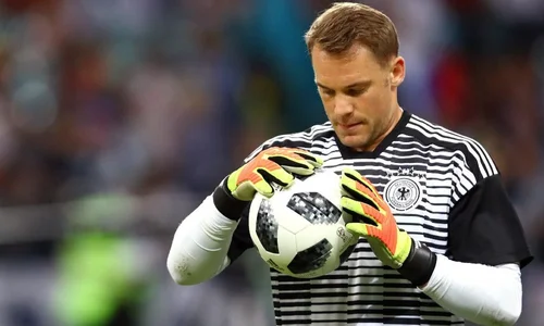 The Complete Soccer Goalie Gloves Guide: Everything You Need to Know ...