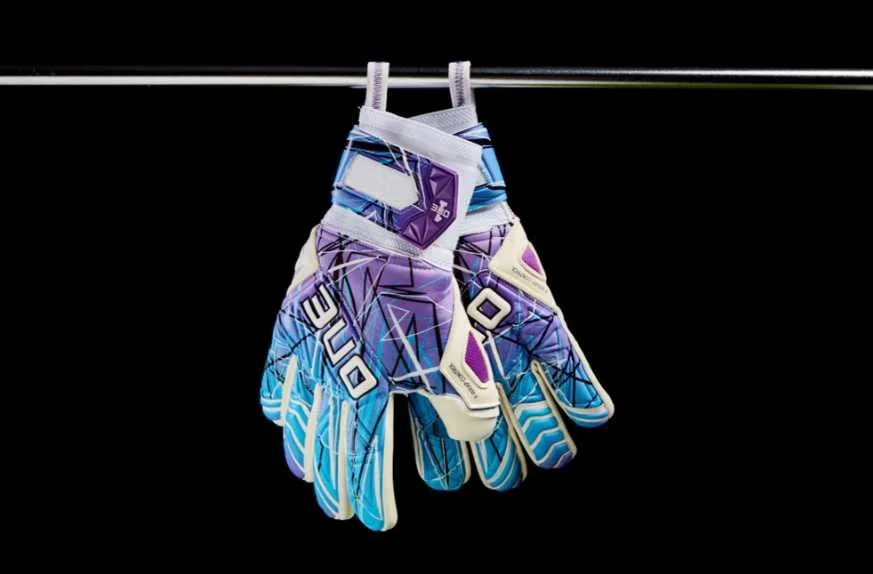 The Complete Soccer Goalie Gloves Guide: Everything You Need to Know ...