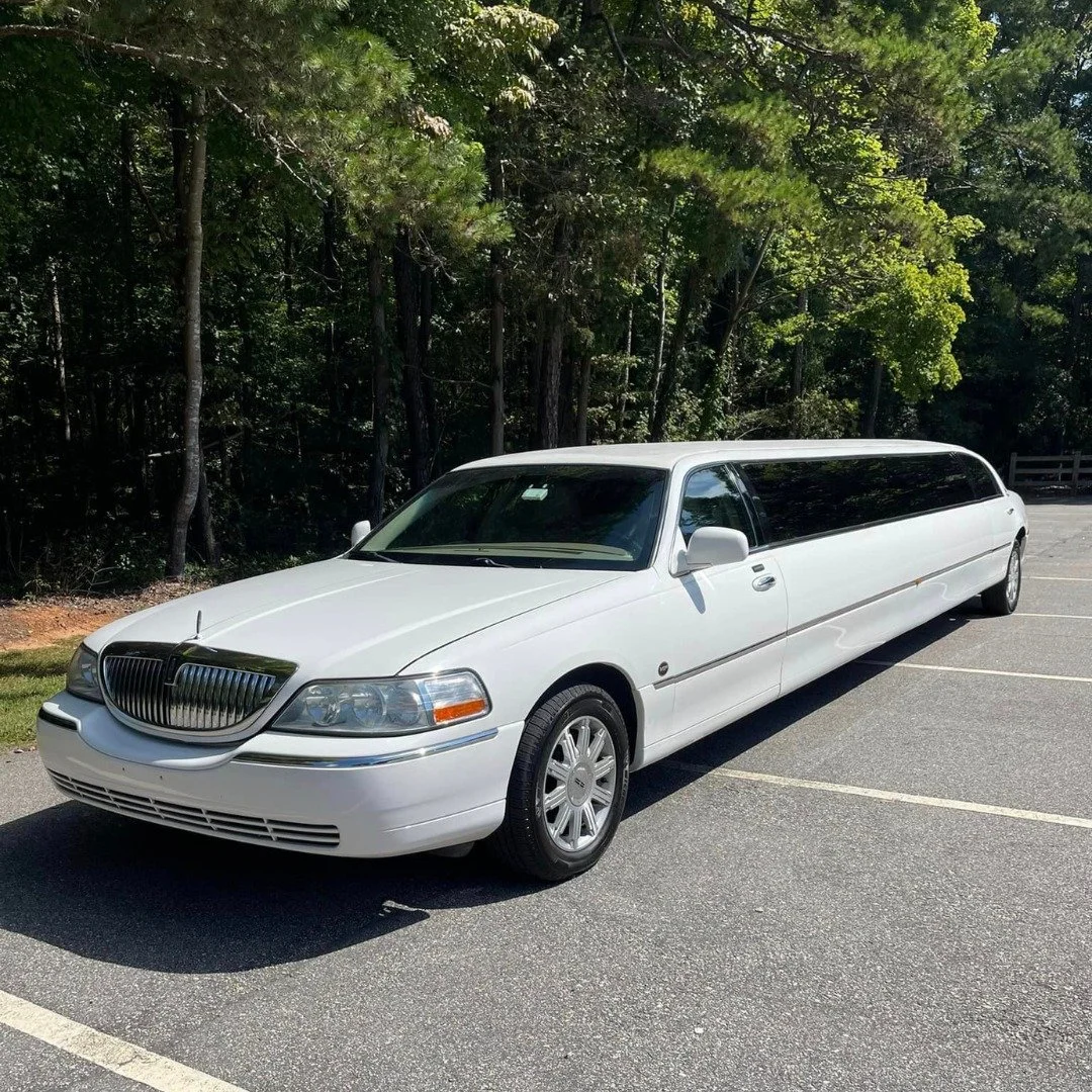 Holiday Light Limo Tours in Charlotte NC | Christmas Light Tours