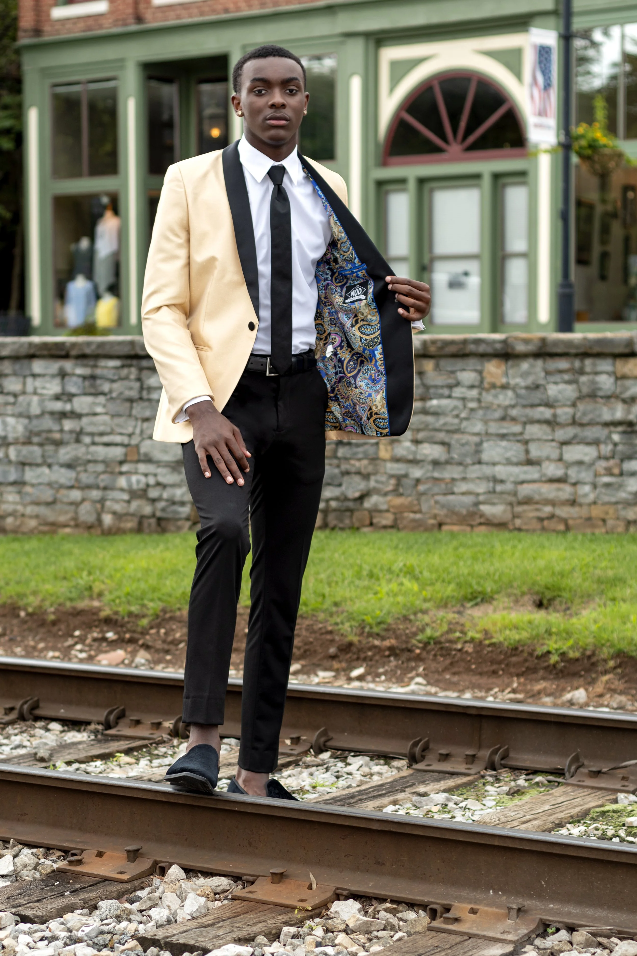 Gallery 1 — Sam Meyers Formal Wear